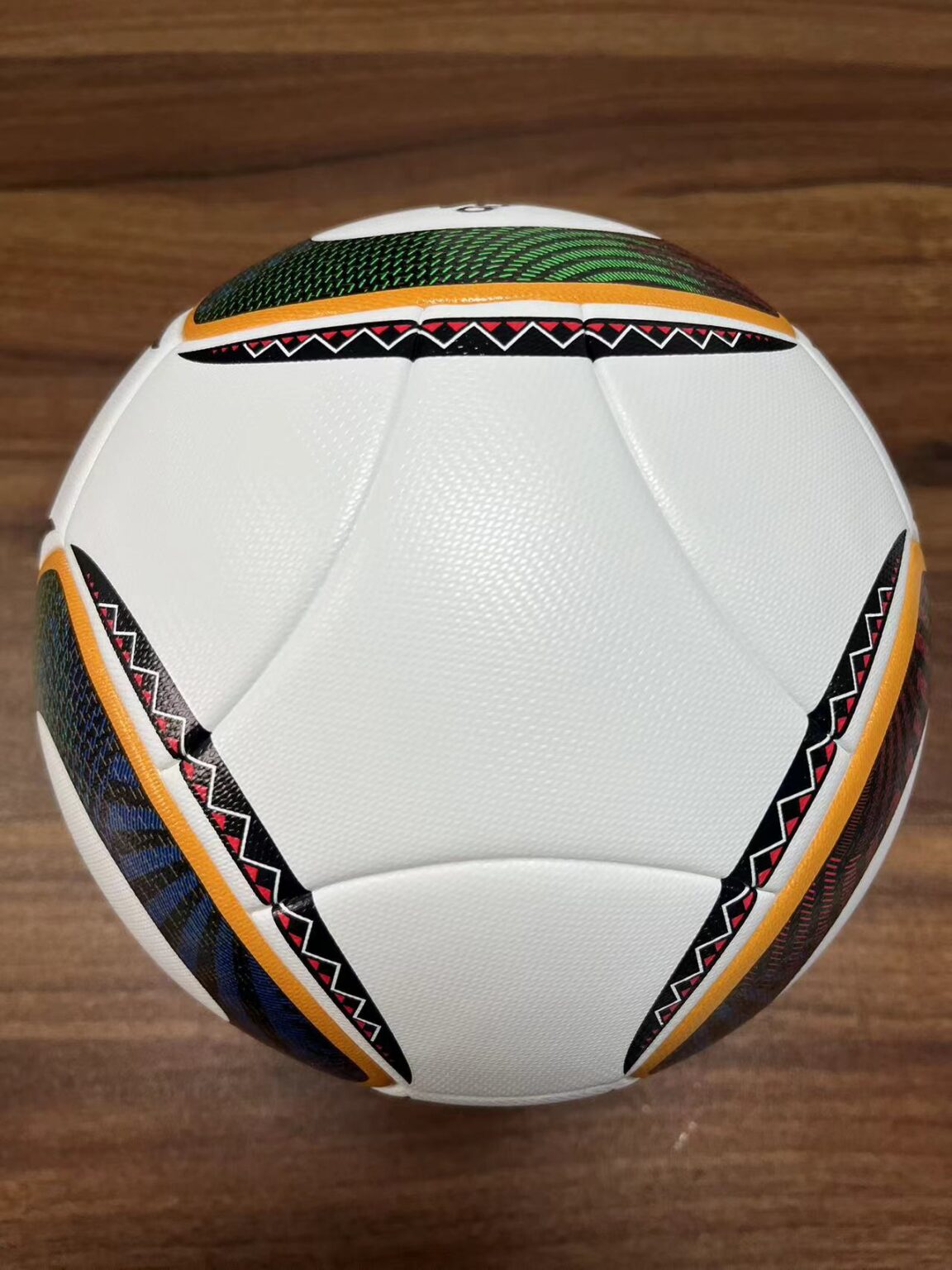 Bola de Futebol Adidas JABULANI ( 2010 ) – Supreme Store Br Chuteiras e artigos em Porto Feliz