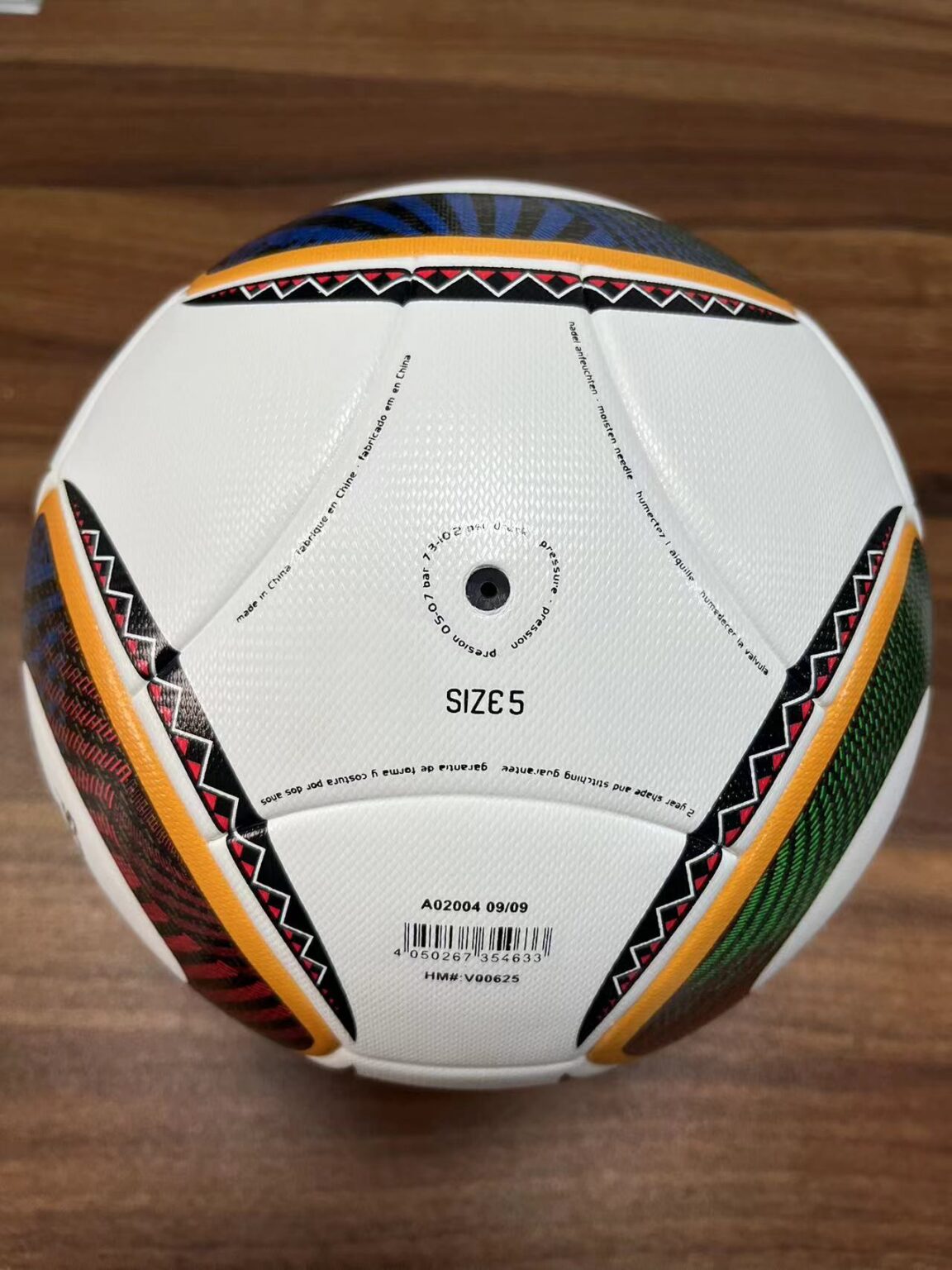Bola de Futebol Adidas JABULANI ( 2010 ) – Supreme Store Br Chuteiras e artigos em Porto Feliz