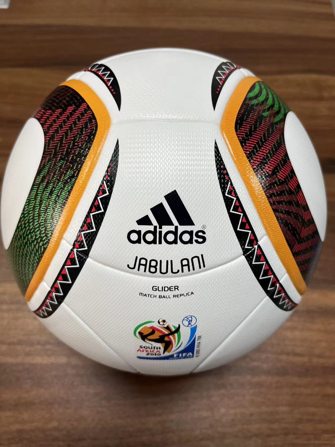 Bola de Futebol Adidas JABULANI ( 2010 ) – Supreme Store Br Chuteiras e artigos em Porto Feliz